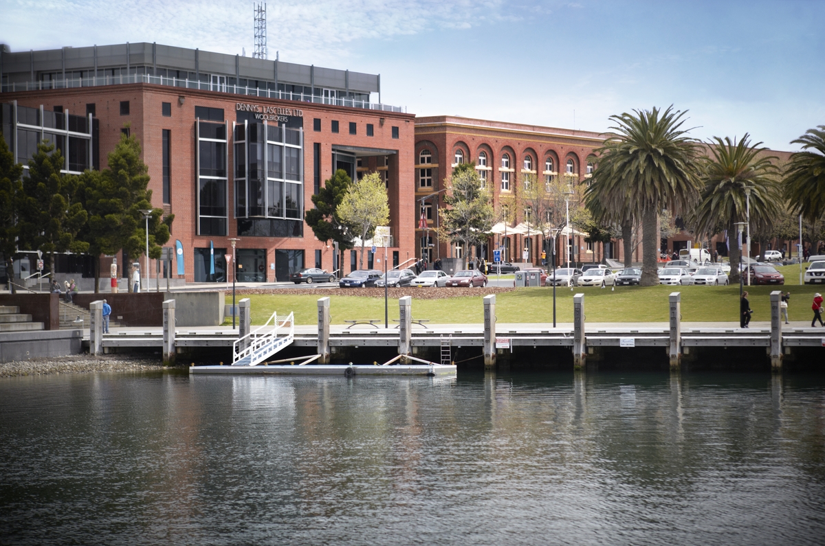 Deakin University - Geelong Waterfront Campus Deakin University - Geelong Waterfront Campus